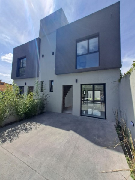 SASTRE BENAGES ESTUDIO INMOBILIARIO, VENTA DE DÚPLEX, PRECIO U$S 130000 ...